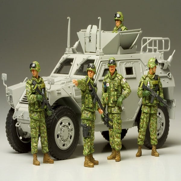 Tamiya JGSDF Iraq Humanitarian Assistance Team 1/35 Scale 35276 ...