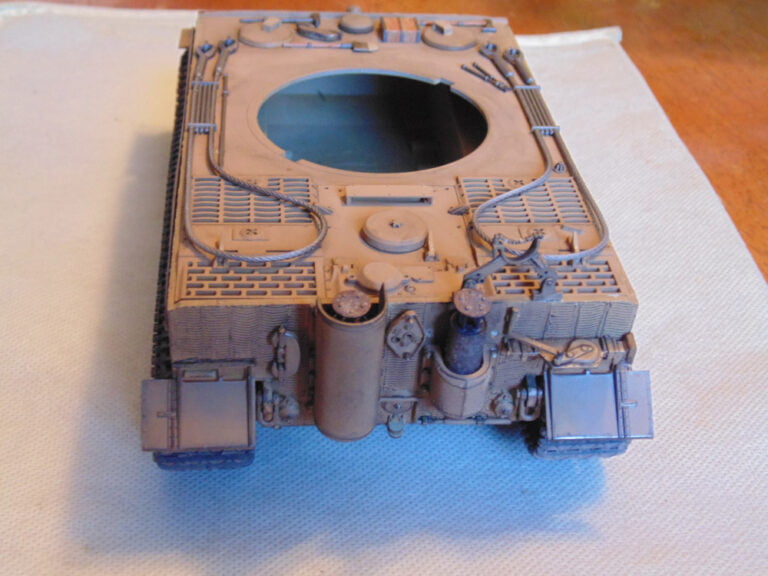Tamiya German Tiger I Mid Production Tank Build Part 3 of a Series ...
