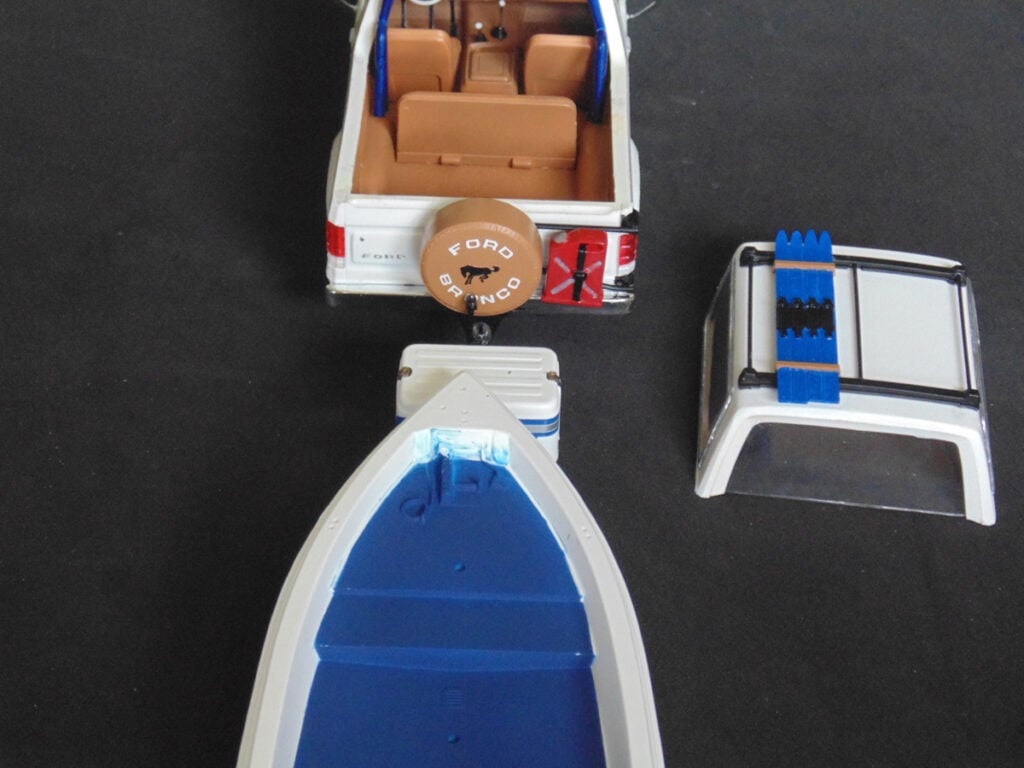 Revell 1980 Ford Bronco Bass Boat and Trailer Set Build Final Part 6 ...