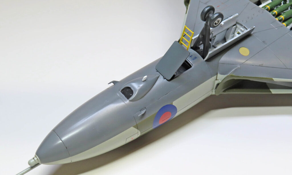 Airfix Avro Vulcan Black Buck Build and Review Part 15 Completed Images ...