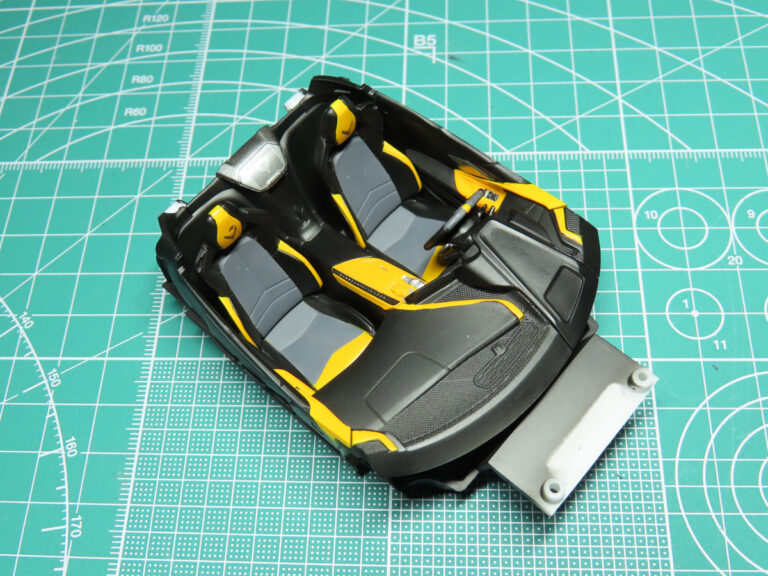 Revell 2022 Corvette Stingray Z51 Coupe Build and Review Part 4 ...